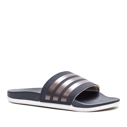 adidas baseina čības | Weekend.lv