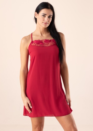 Lauma naktskrekls, Bordo sarkana, Sarkana | WEEKEND